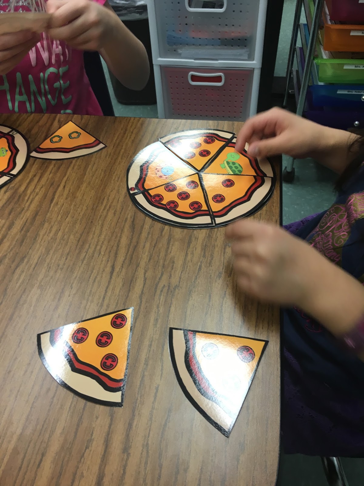 Mrs. Adez's Kindergarten: Segmenting & Counting Phonemes- Pizza Toppings