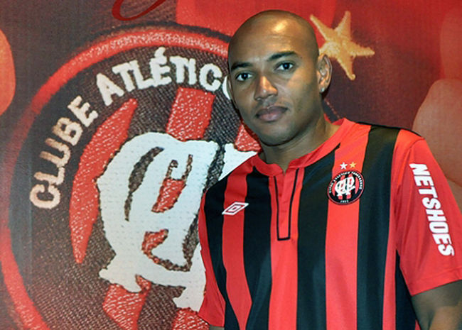 .: Contrato do zagueiro Luiz Alberto é regularizado e ele fica à ...