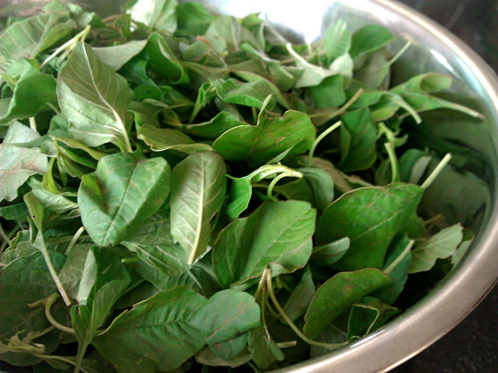 Rathi's Food Madness: Bas saaru, palya (Spicy sweet broth with a stir fry)