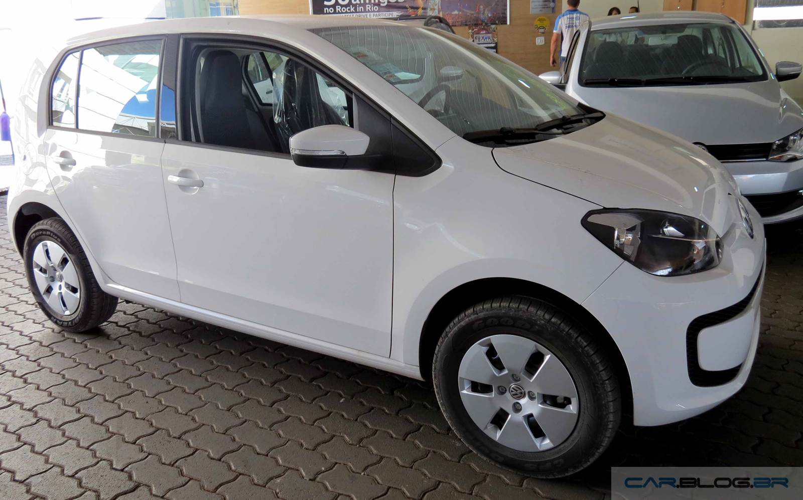 Volkswagen Up! TSI Move: detalhes da versão mais barata
