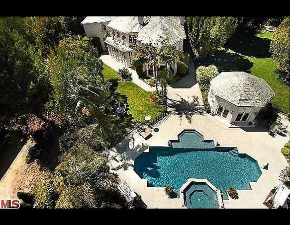 Welcome To Gistomania: Martin Lawrence To Rent Mansion For $200.000 A Month