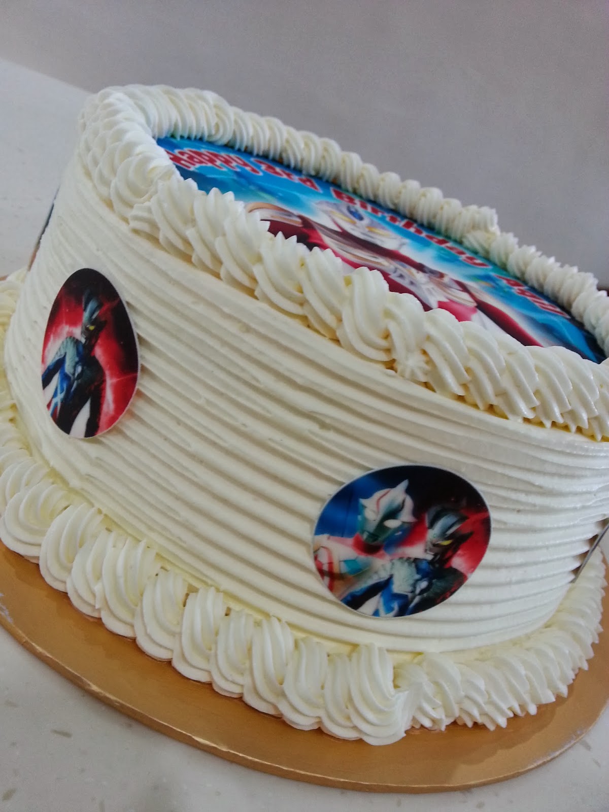 Zeti Hot Oven: 365 Hot Oven - Ultraman Edible Choc Cake