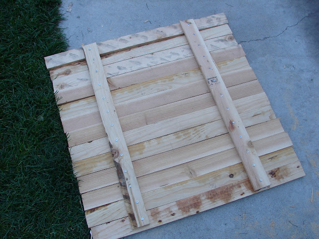 faux pallet art and a roundup of awesome pallet art.... - A girl and a ...