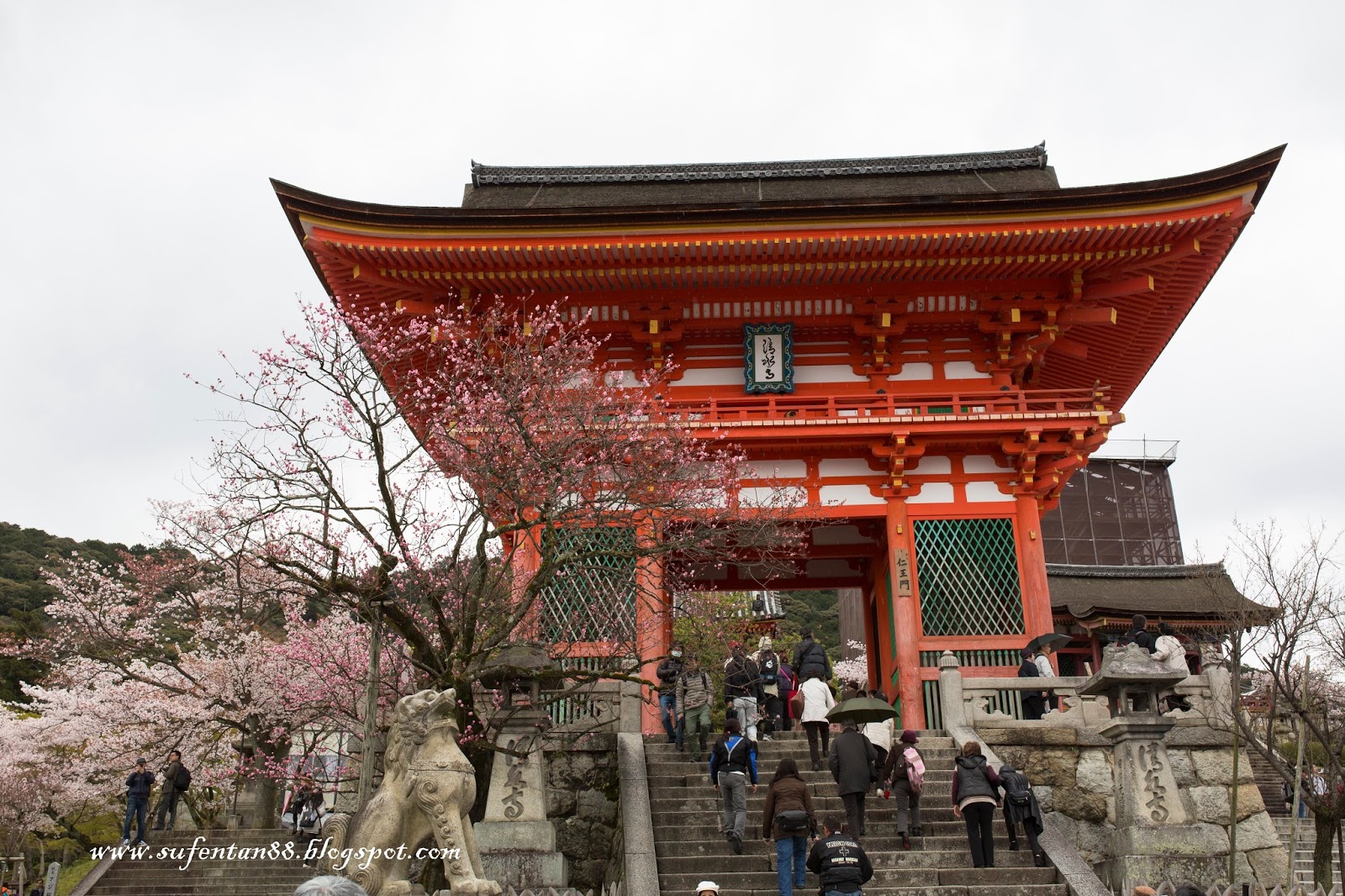 Kyoto Day 2: Higashiyama District: Kiyomizu-dera Temple-Ninenzaka ...