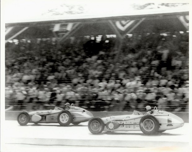 Grandstand Collapse at the 1960 Indianapolis 500 - An Engineer's Aspect
