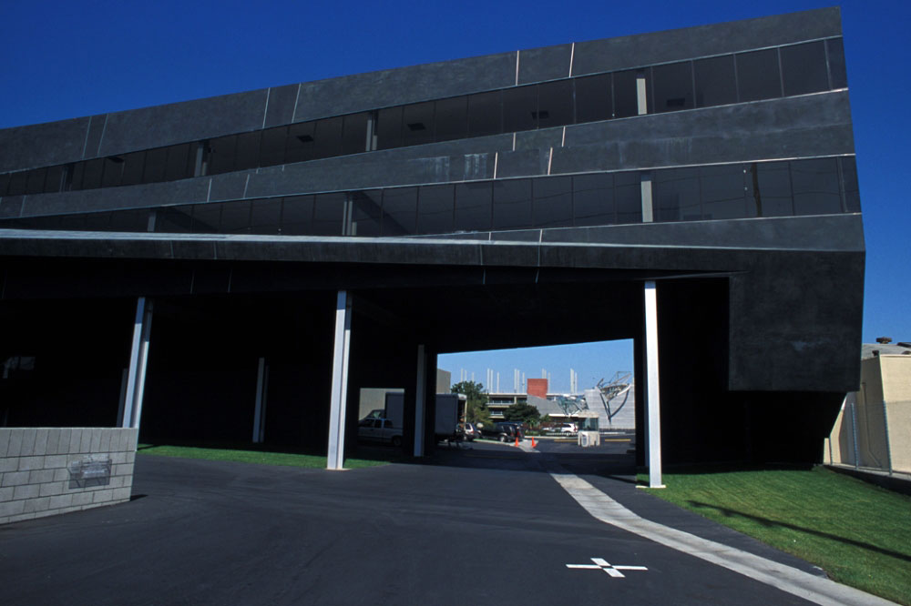 Stealth / By Eric Owen Moss Architects ~ HouseVariety