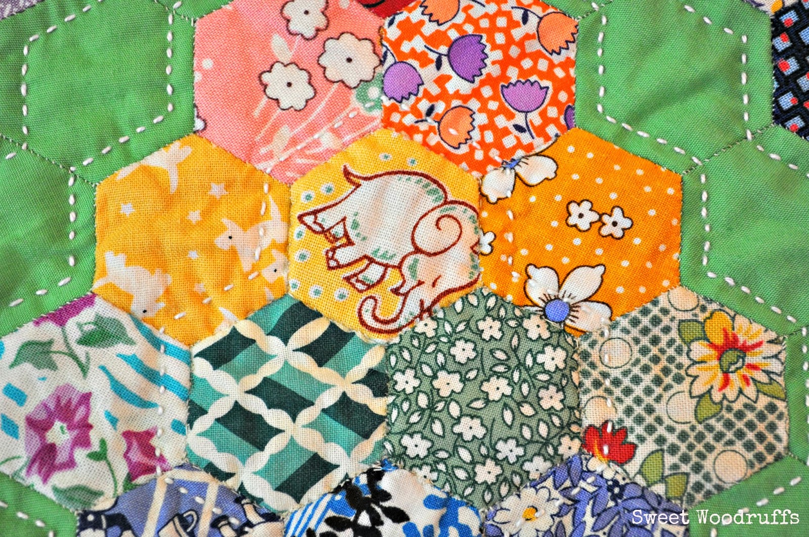 Sweet Woodruffs: Mini Hexi Scrap Quilt ~ English Paper Piecing