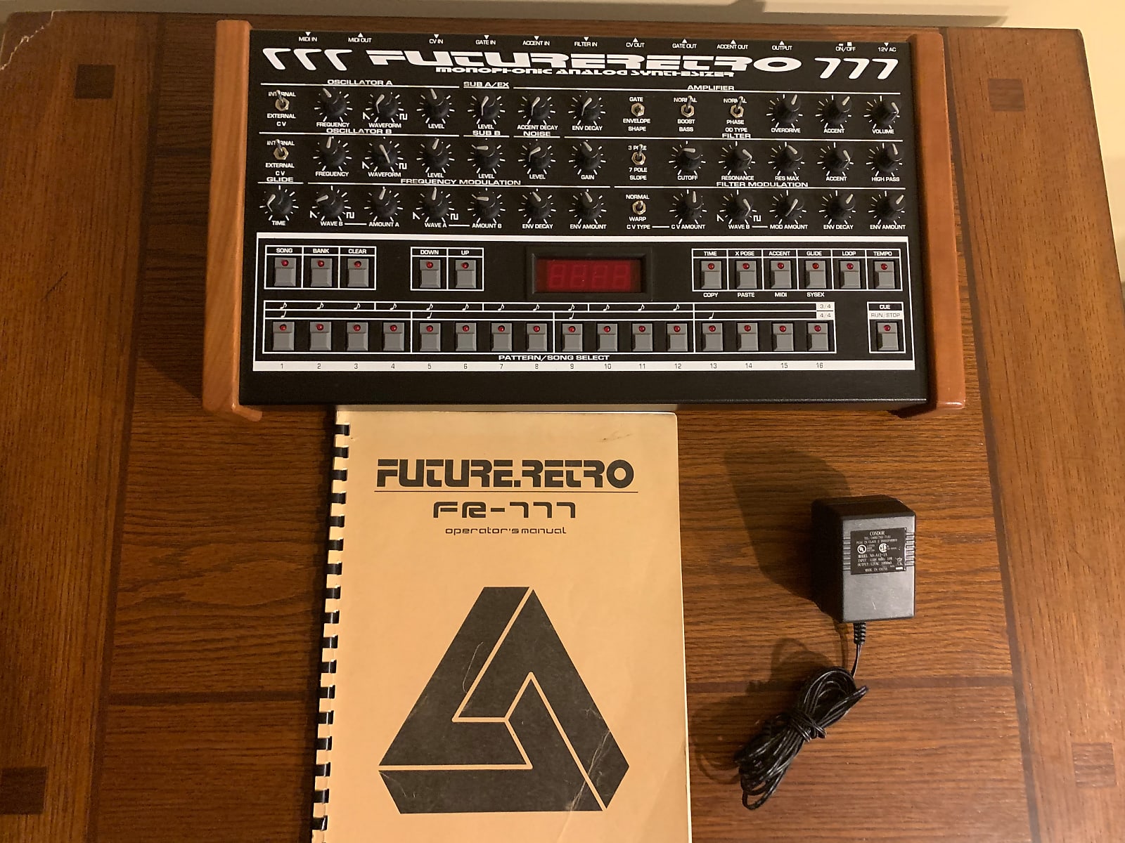 MATRIXSYNTH: Future Retro 777 Monophonic Analog Synthesizer SN FR3D71499398