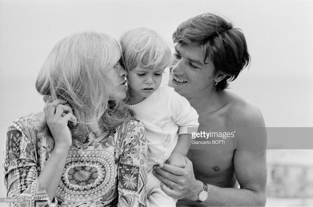 ALAIN DELON: LAS MUJERES DE SU VIDA: NATHALIE DELON