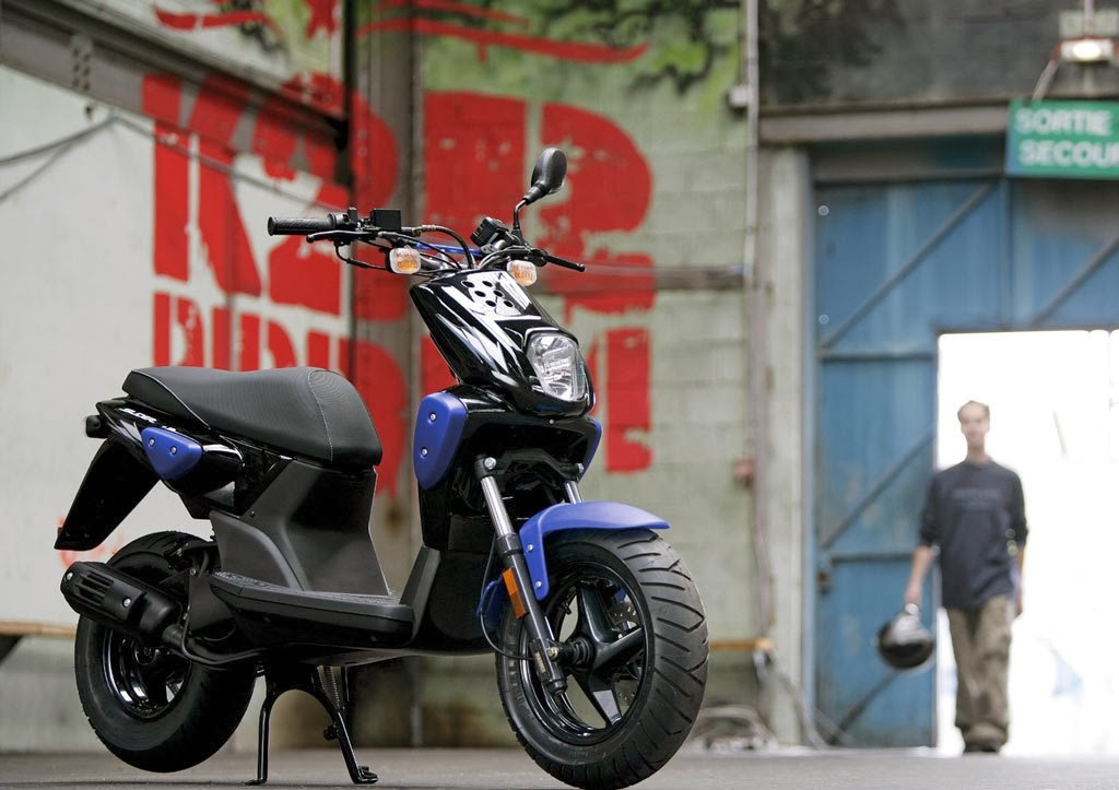 Bike & Cars HD Wallpapers: Yamaha Slider Scooter HD Wallpapers