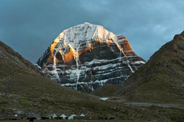 Enjoy Kailash Manasarovar Yatra By Helicopter ~ Hindu Pilgrimage