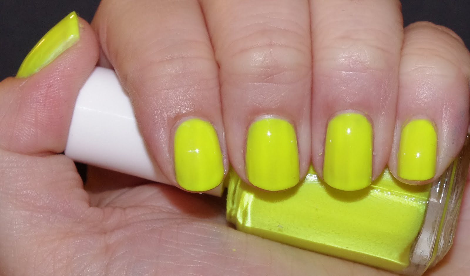 My little world of polish by Lily Nail: Essie funky limelight and ...