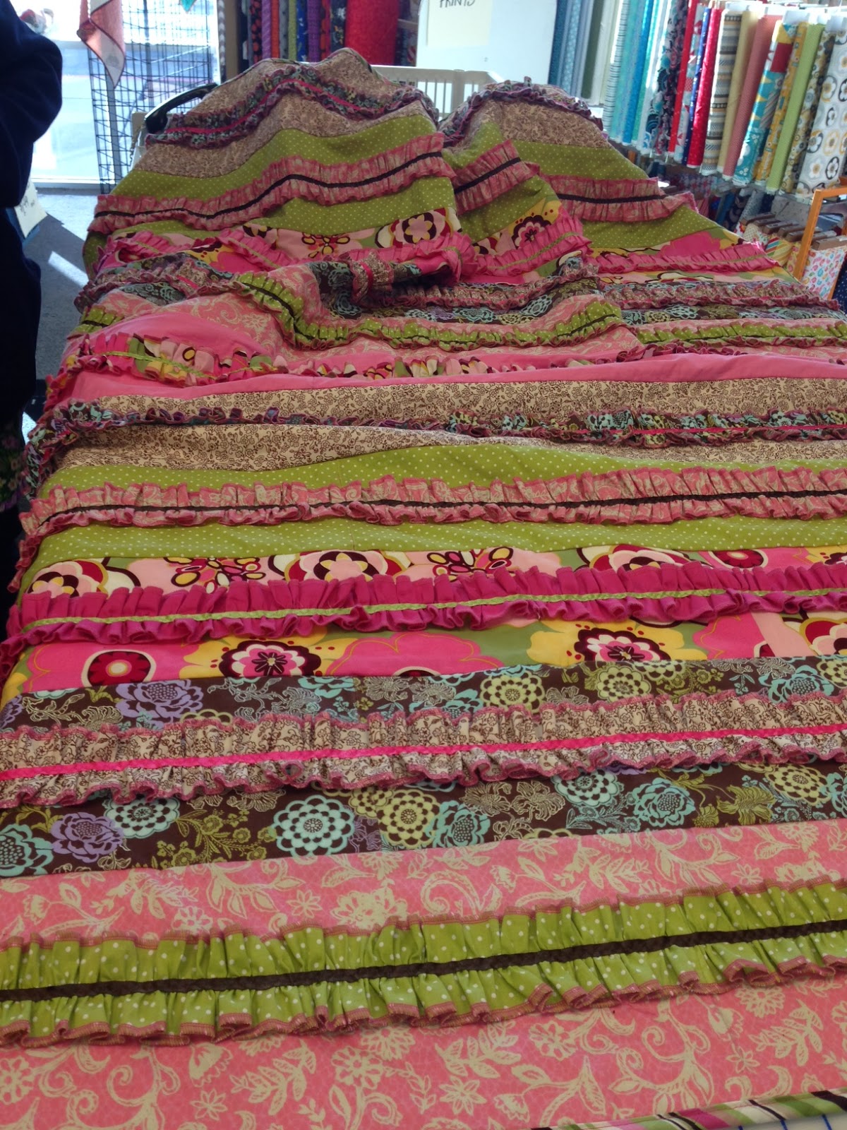 The Sandy Cotton Shop: Serger Ruffle Quilt