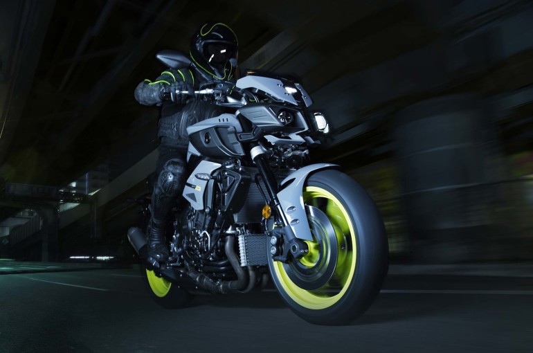 VOROMV Moto: Novedades 2016. Yamaha MT-10: la R-1 hace un desnudo ...