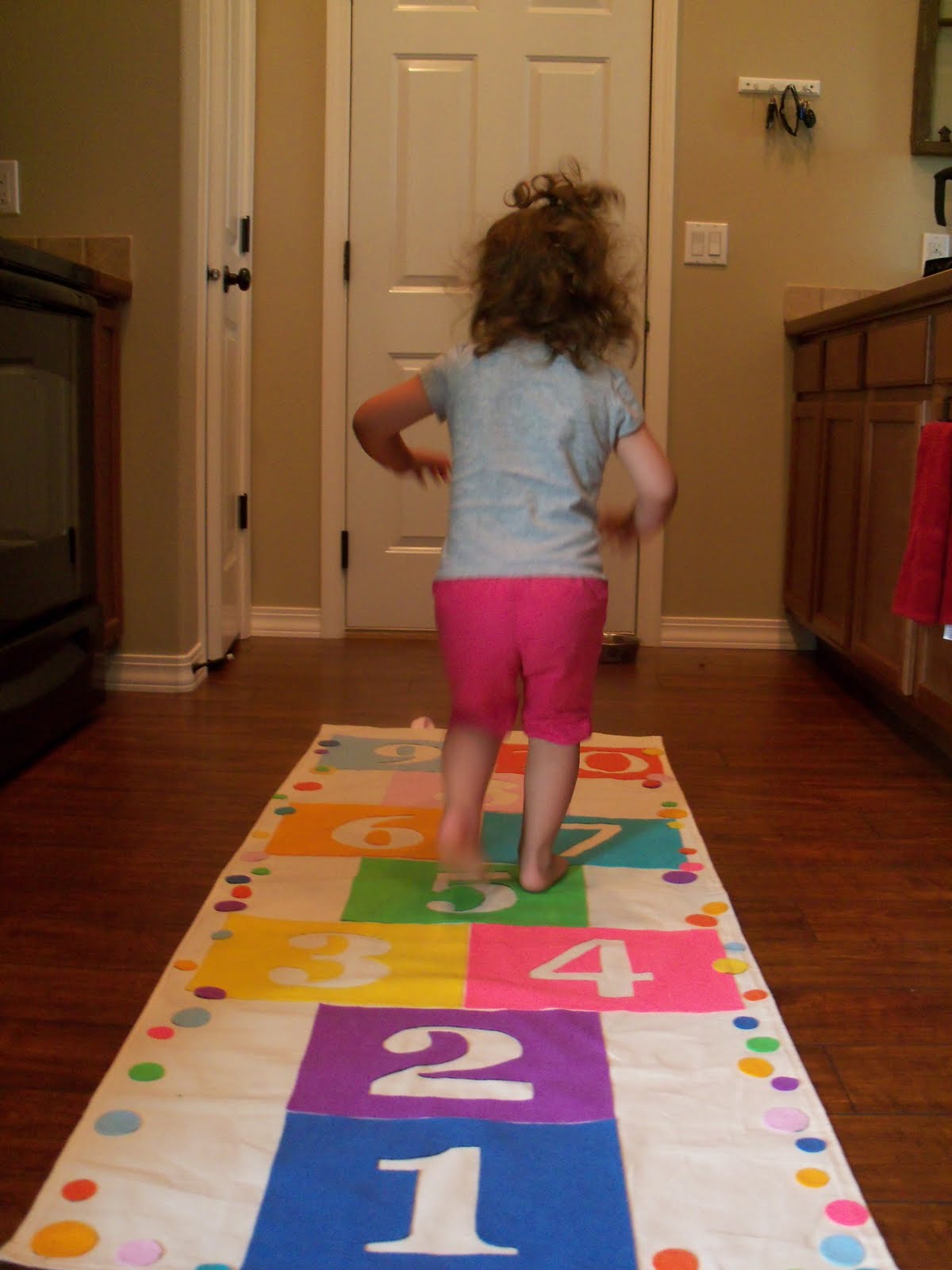 Our Little Life...: Hop-Scotch Mat Tutorial
