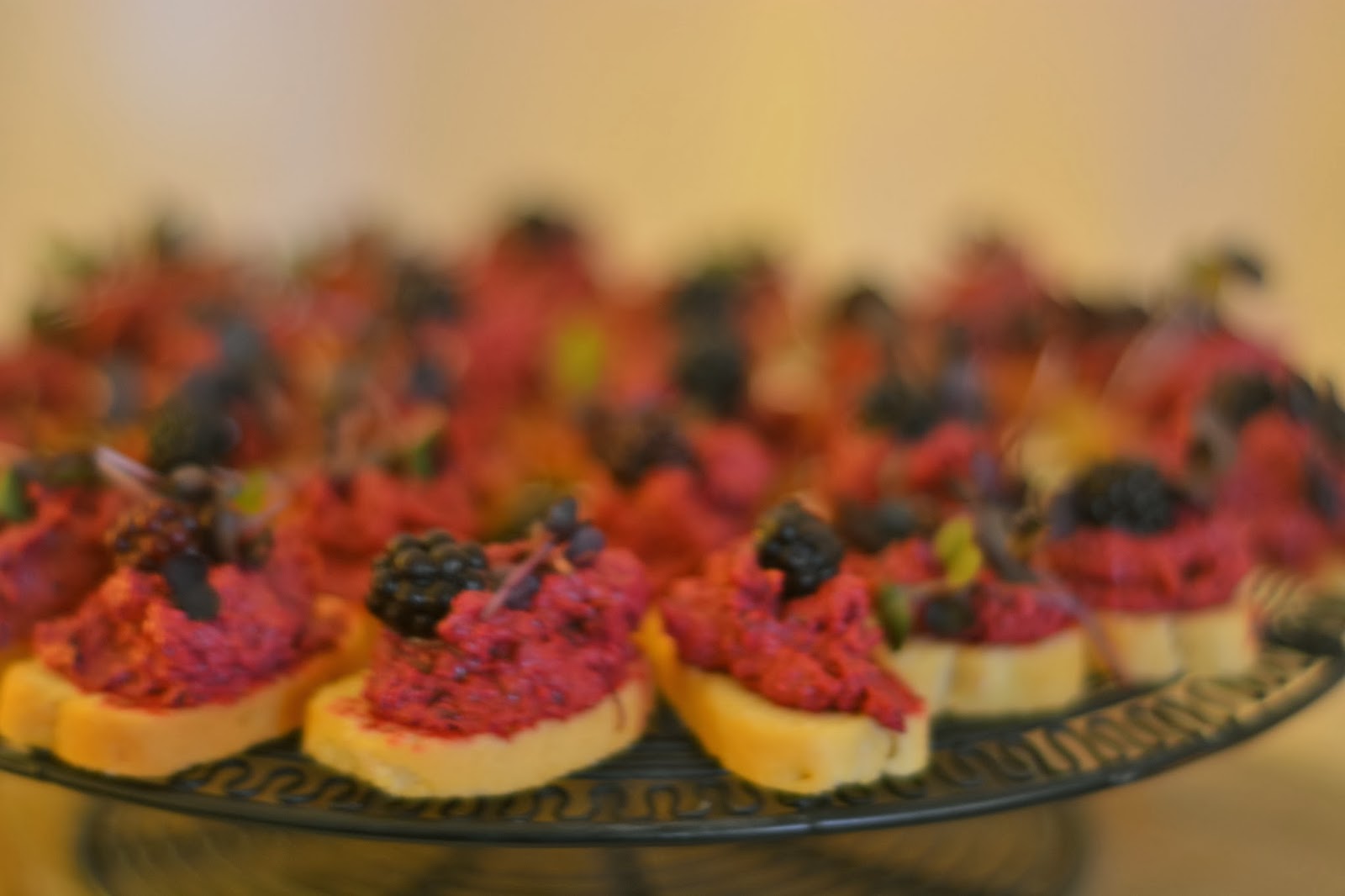 lazysunday: Pratis Farm - The loveliness of an October barn wedding ...