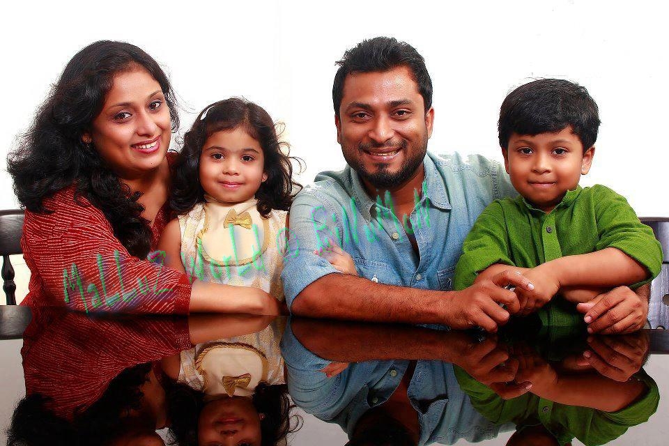 MalluZ WorLd: DirecTor Anwar Rasheed FaMiLY AlBuM