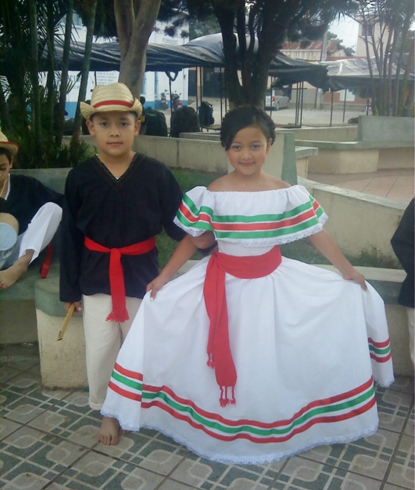 somosxinkas.com: TRAJES REGIONALES