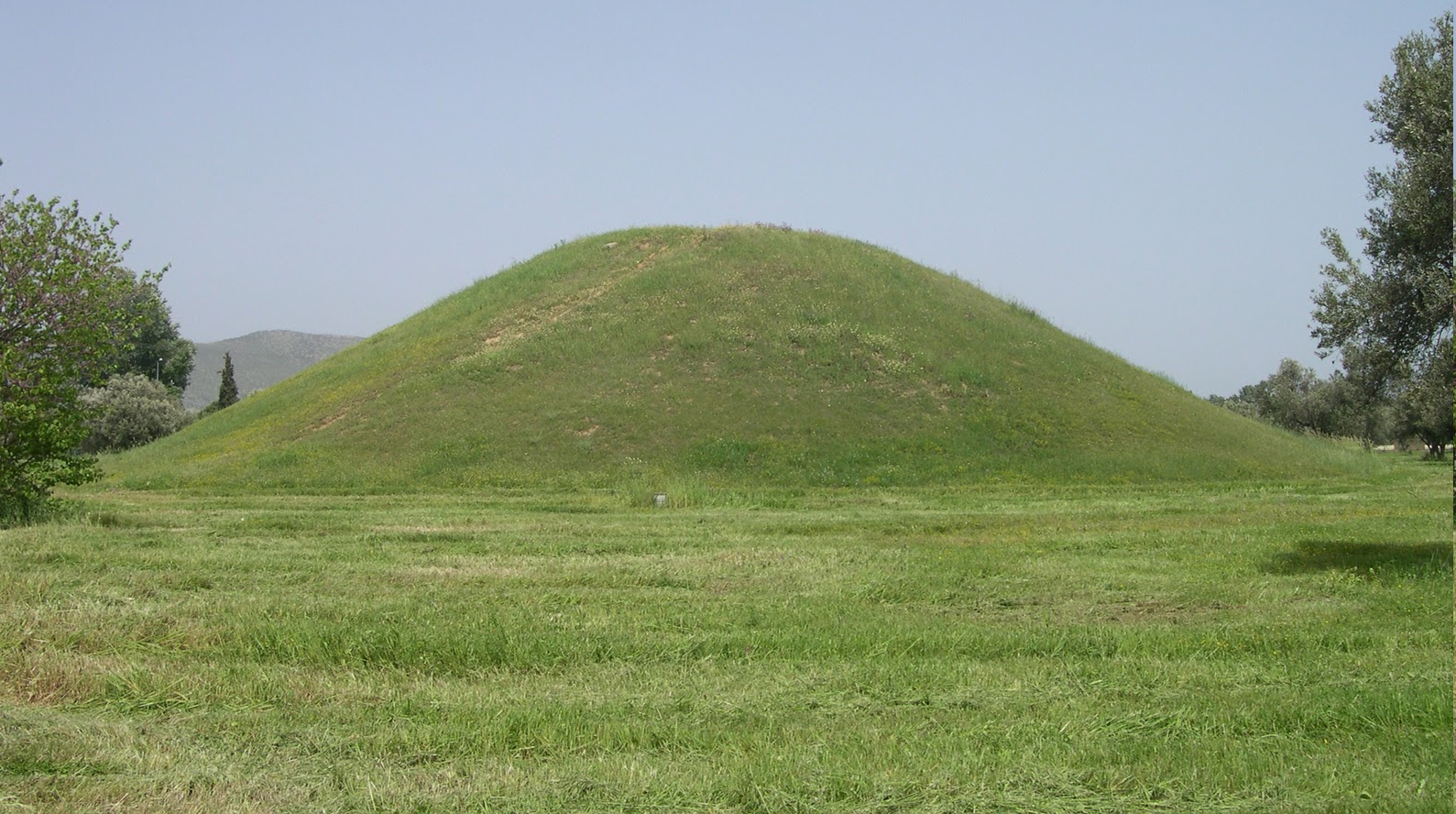 Thanatos Graecae: Túmulos funerarios