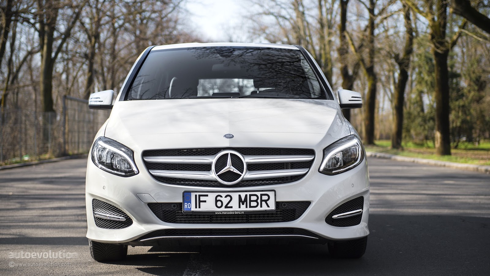 2015 Mercedes B200 Specs, Features, Performance review | coopcar