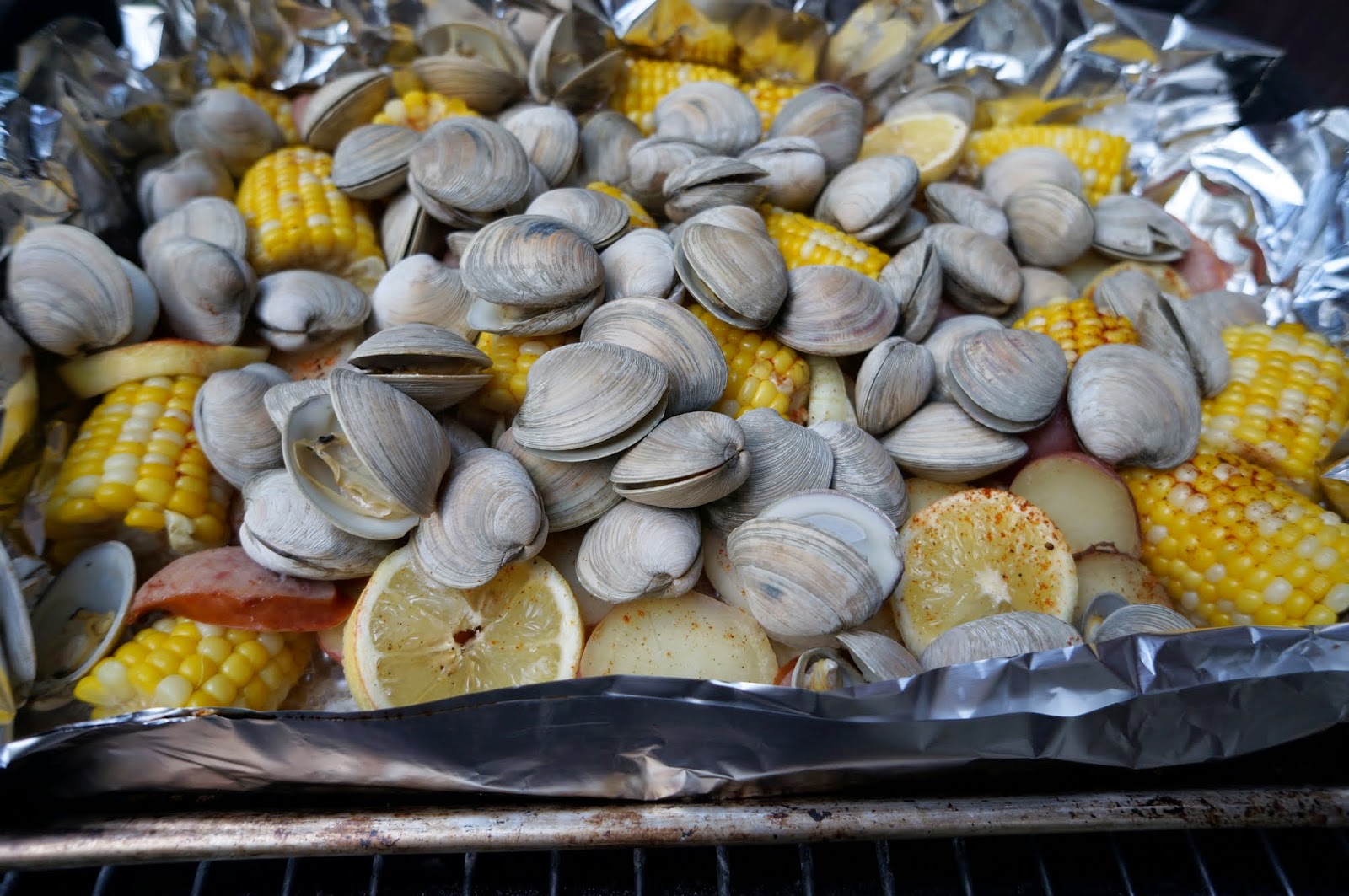 What I Ate: Grilled Clam Bake