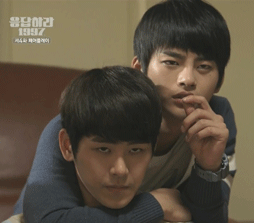 더쿠 - 응칠 6인방중 최애캐는?111222333444555666.jpgif