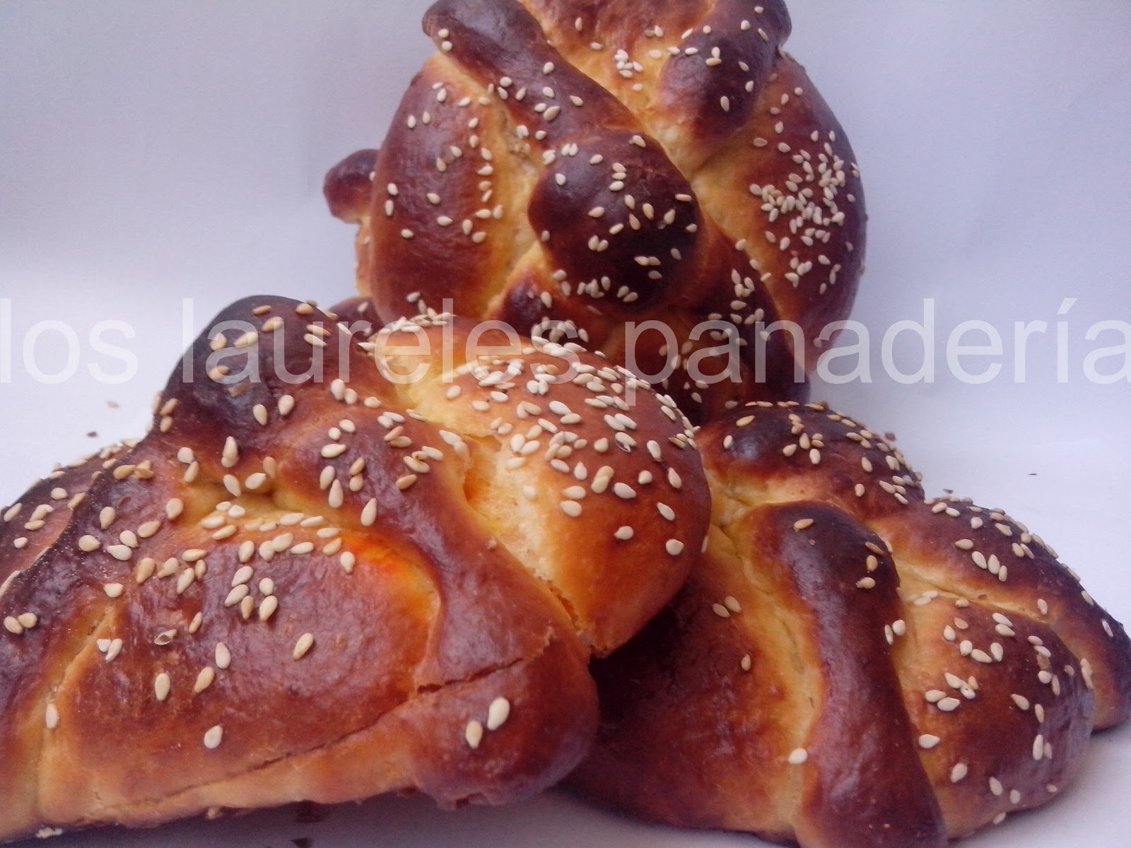 Pan poblano: Hojaldras, pan de muerto (receta)