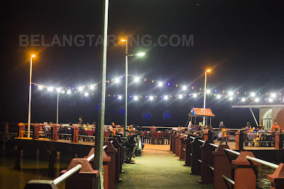 Makan Ikan Serkut Bakar Sambal Di Ikan Bakar Terapung Fort Supai Sungai ...