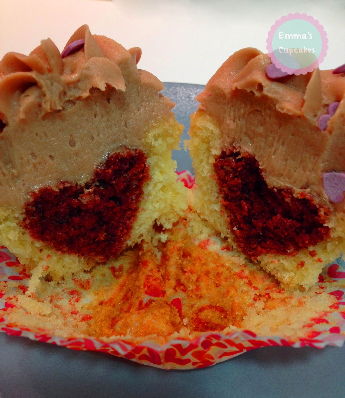 Emma's Cupcakes: Cupcakes con Corazón Sorpresa! - San Valentín