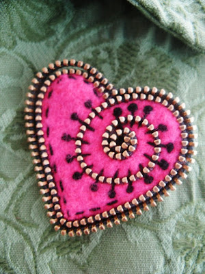 Whimsical Zipper Brooches by Woolly Fabulous / The Beading Gem