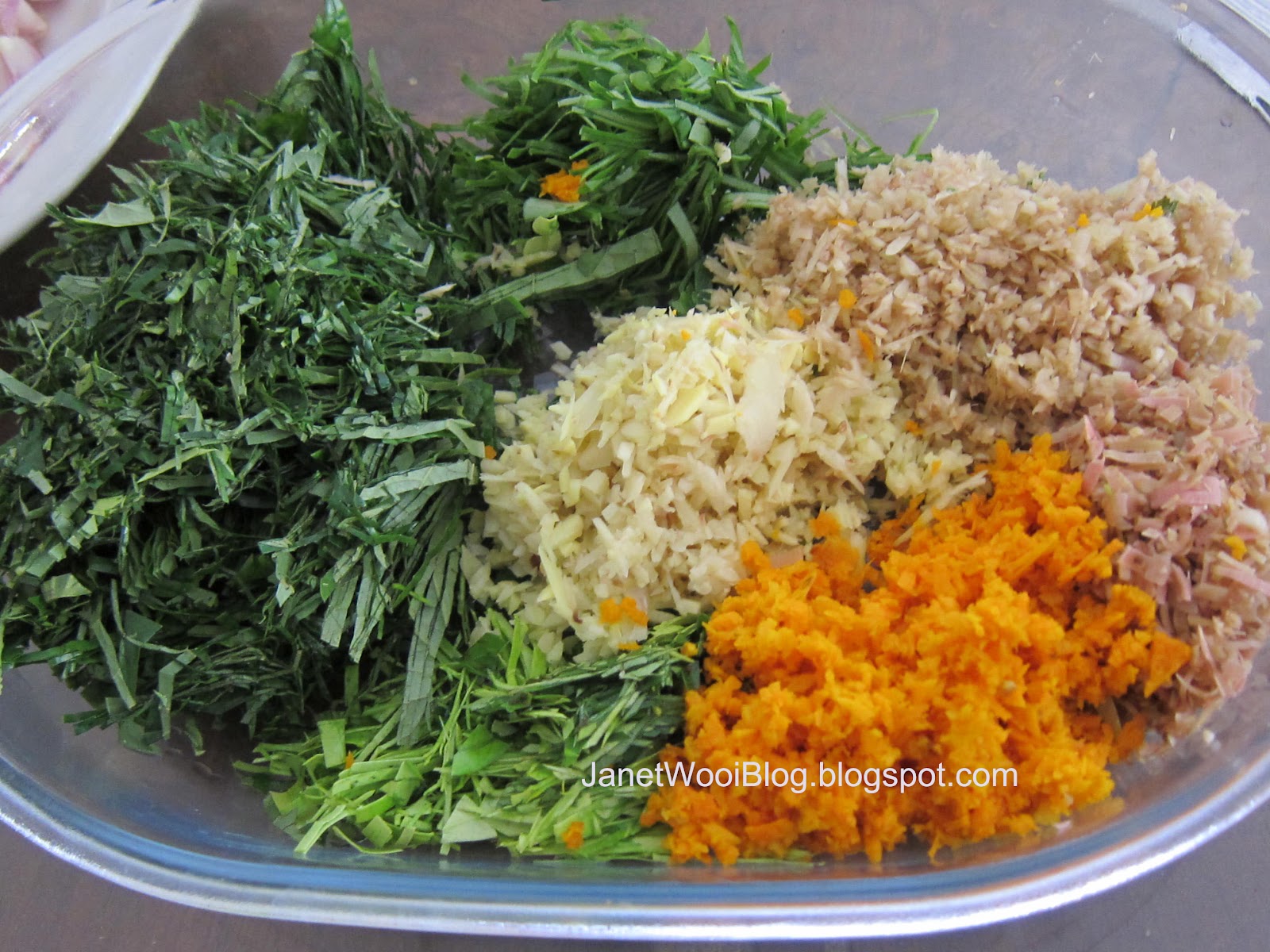 Janet Wooi 's Blog: Deliciously Healthy Brown Rice Salad – Nasi Ulam Recipe