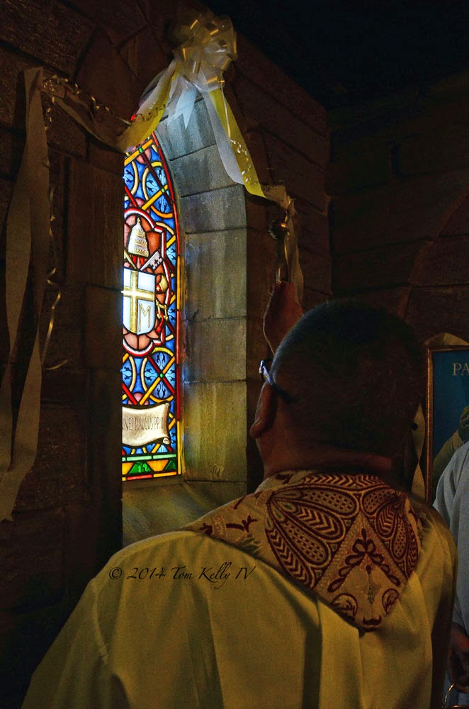 Tom Kelly IV - Recent Works: Stained glass blessed as Pope John Paul II ...