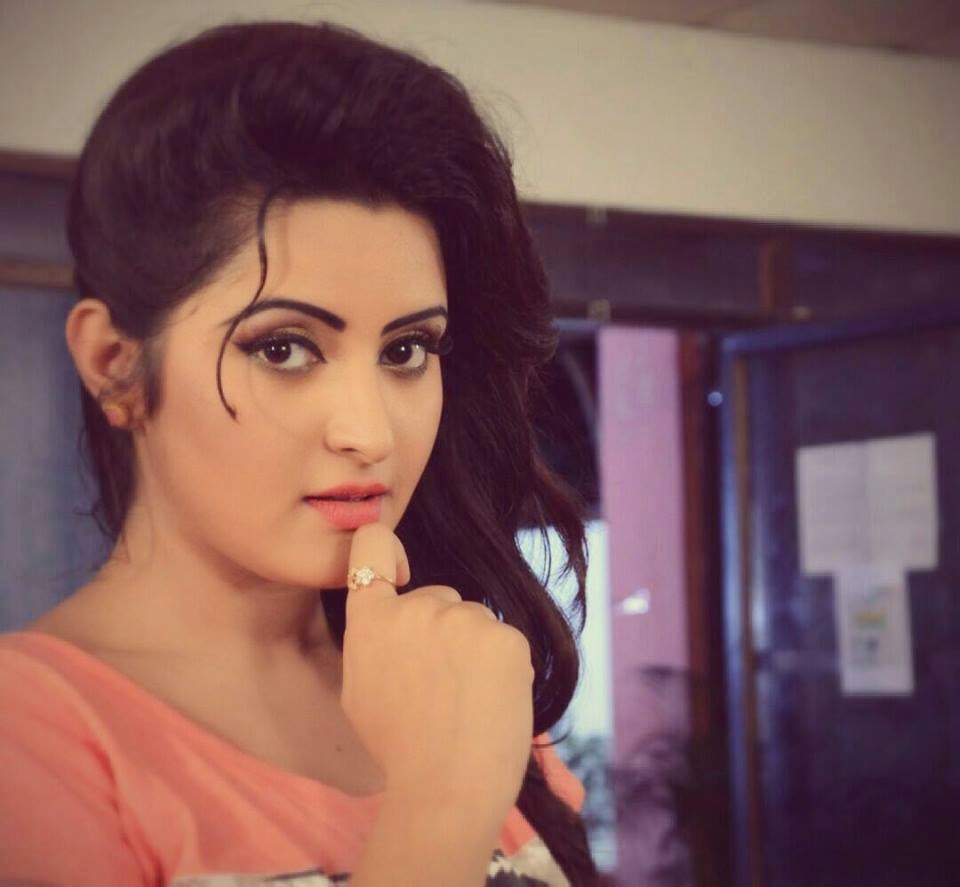 Pori Moni Hot sexy image