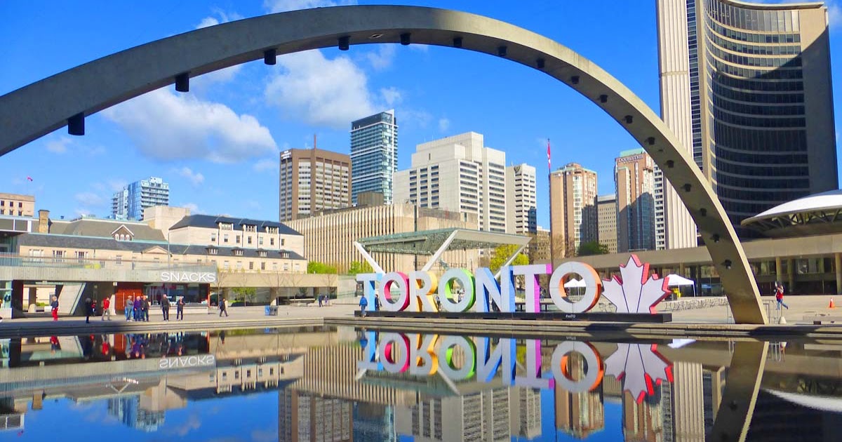 Travel with Solange: Toronto, Capital of Ontario