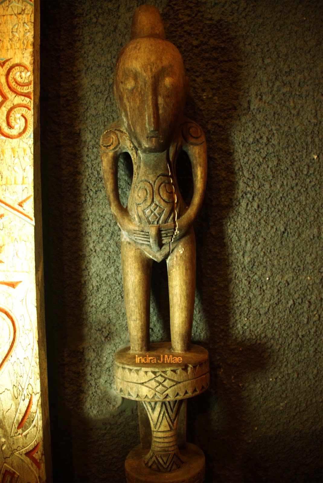Craft Sculpture of Tana Toraja - FOTO SULAWESI