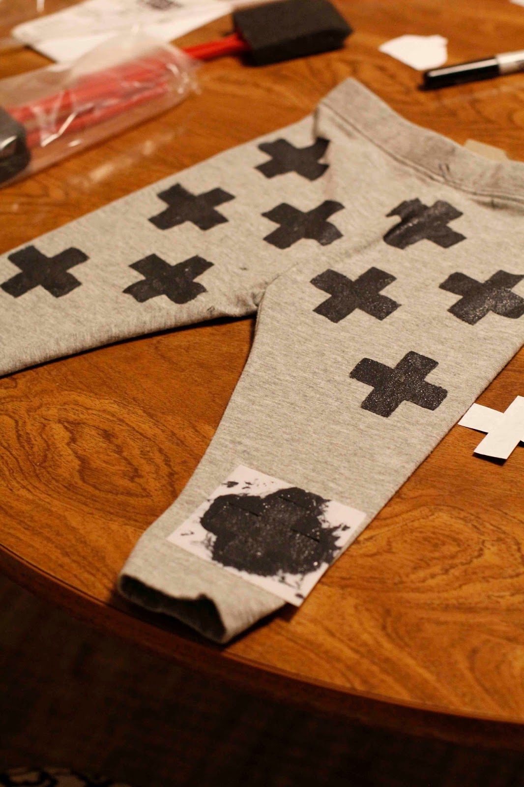 Breakfast at the Zemke's: DIY Printed Leggings for Your Tot