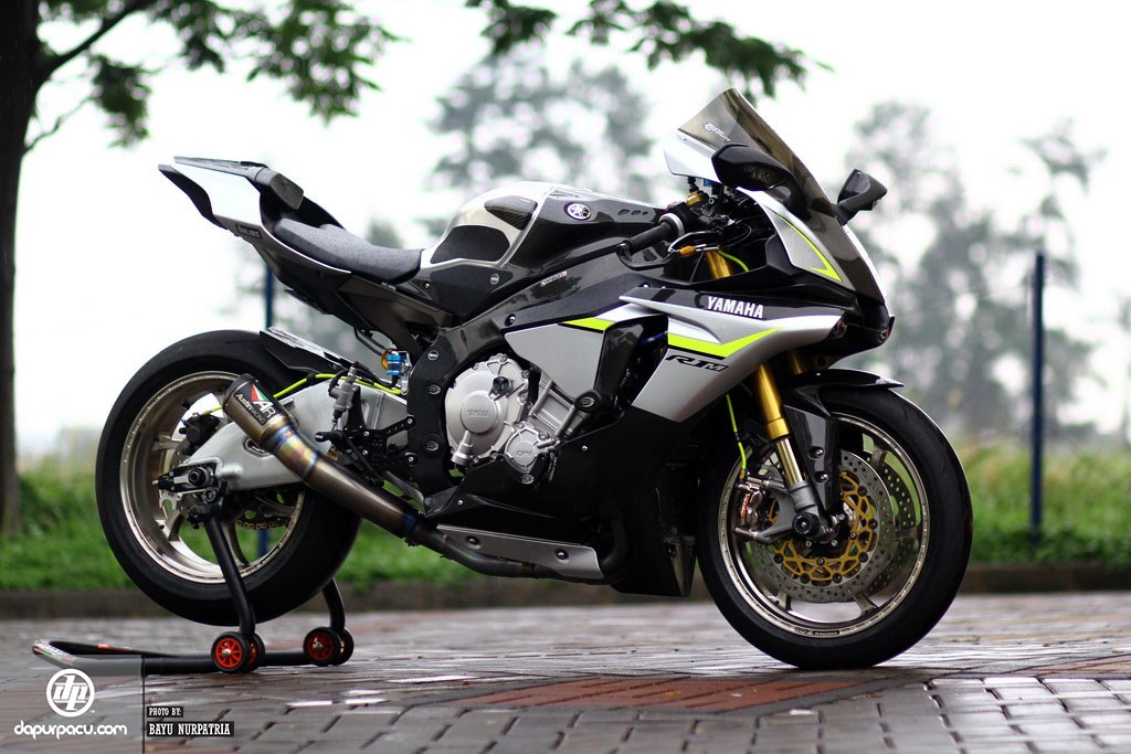 Bengkel One3 Bikin Yamaha R1M 2016 Makin “Garang” - Berita Otomotif ...