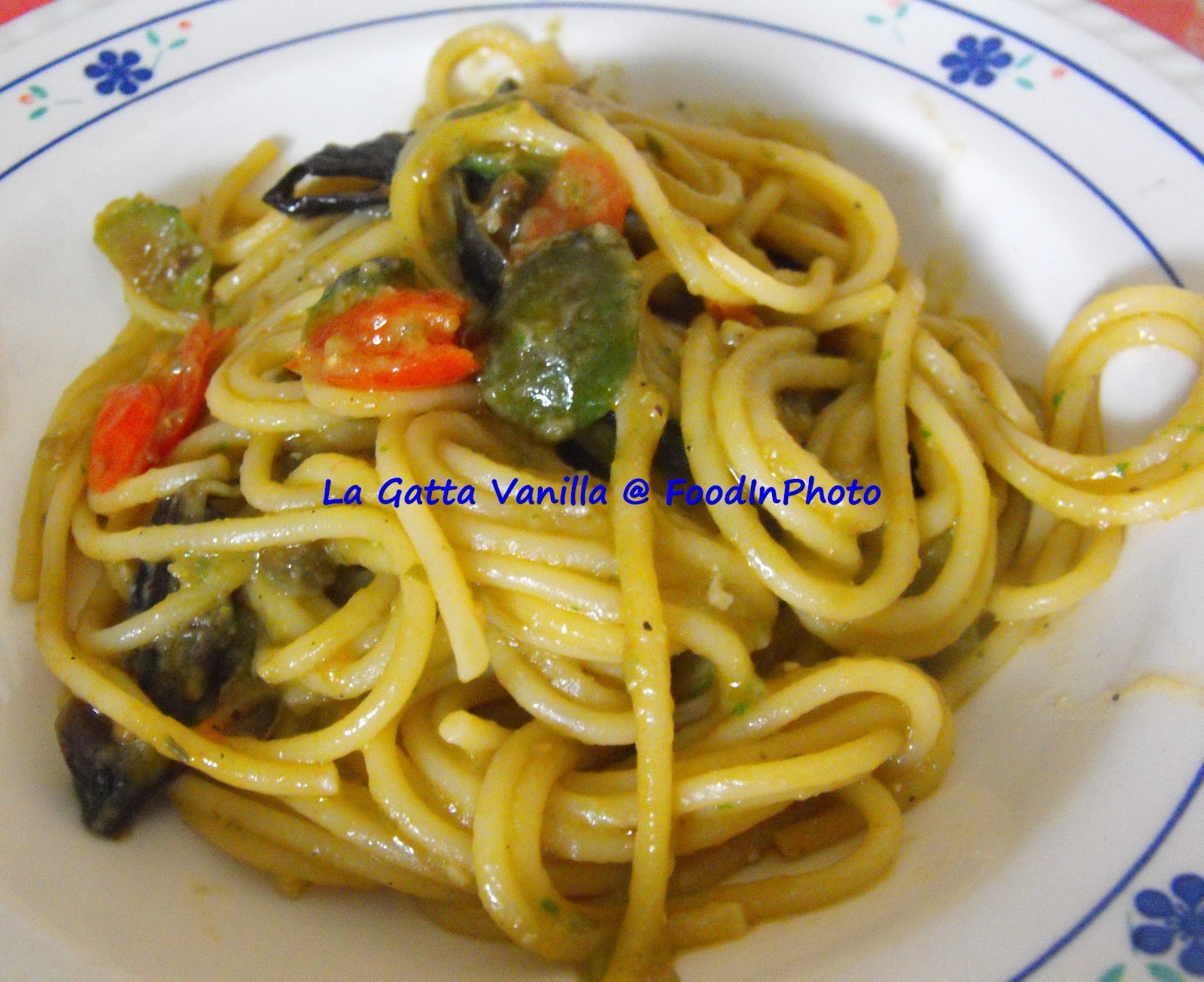 Foodinphoto: Spaghetti rustici con pesto di melanzane
