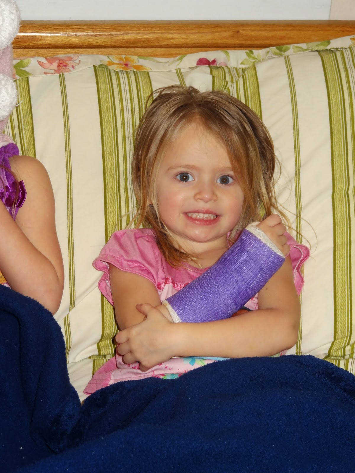 The Heward Family: Madison's Broken Arm