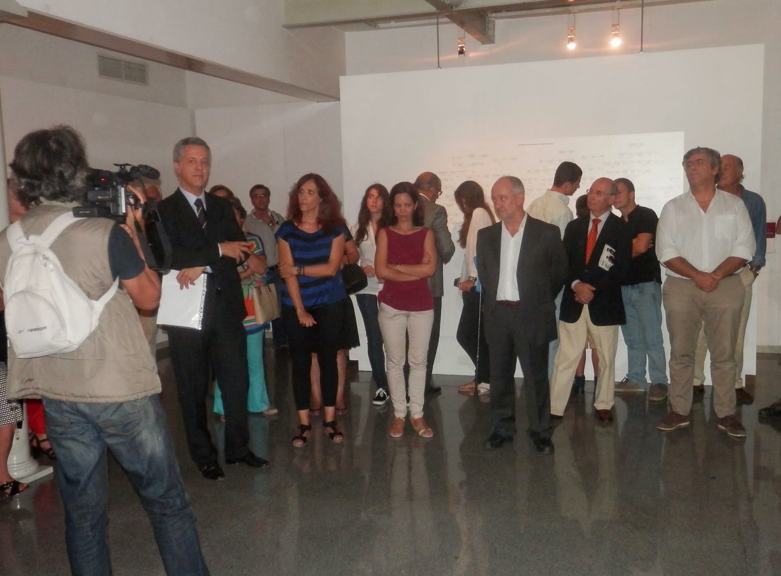 Grand Monde: Exposição Ana Maria Holstein Beck - Álbuns de Familia