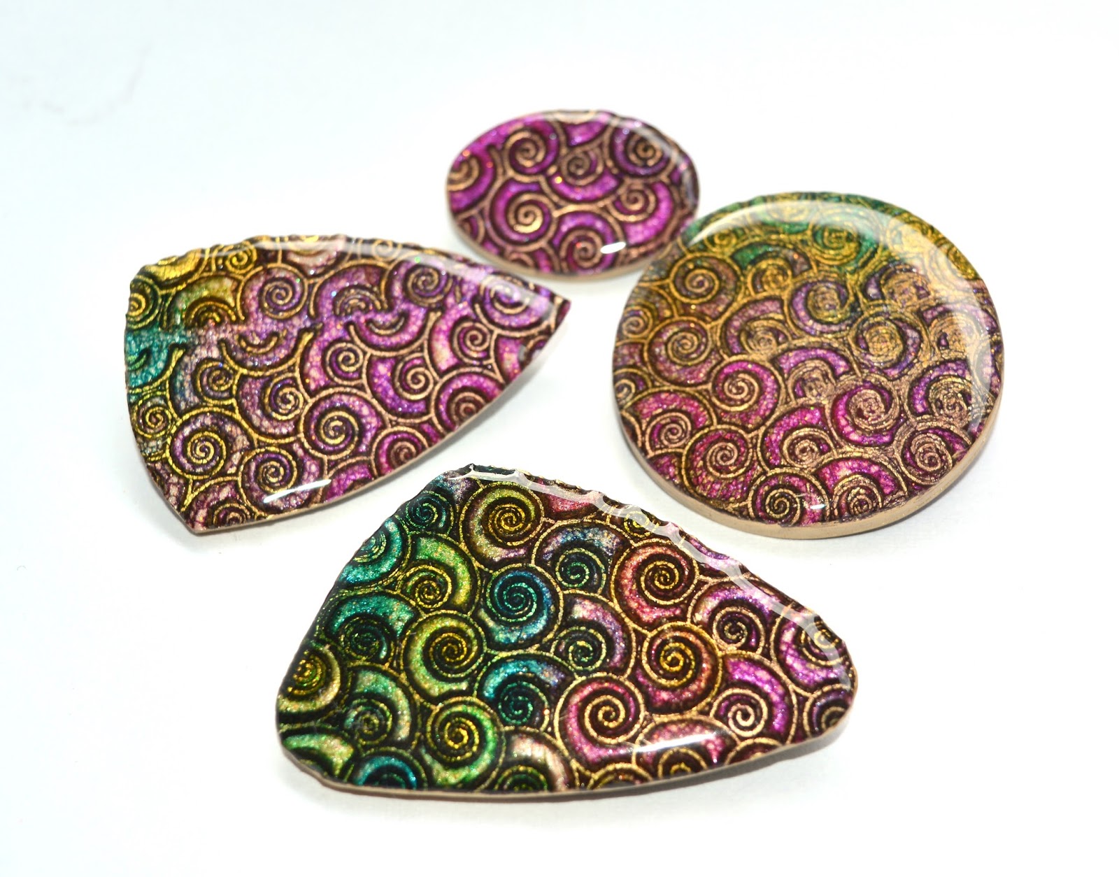 Yulia Dholakia handmade: Batik+resin=my favorite combination