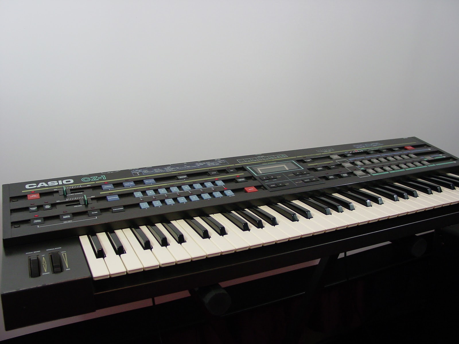SolidStateCollective: Casio Synthesizer - Casio CZ-1