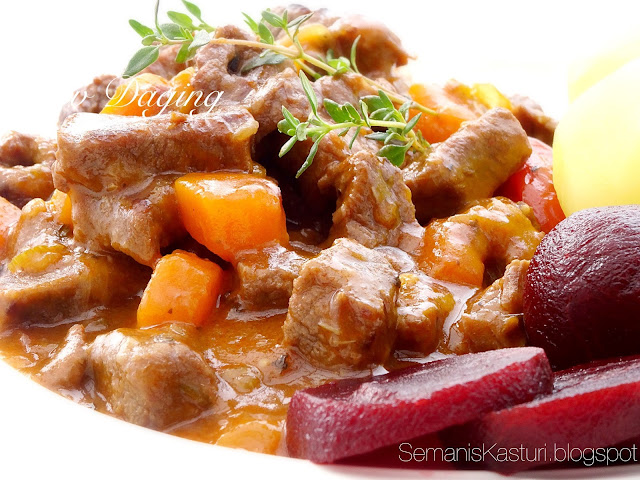 STEW DAGING YANG SEDAP ~ Swesia's Journey