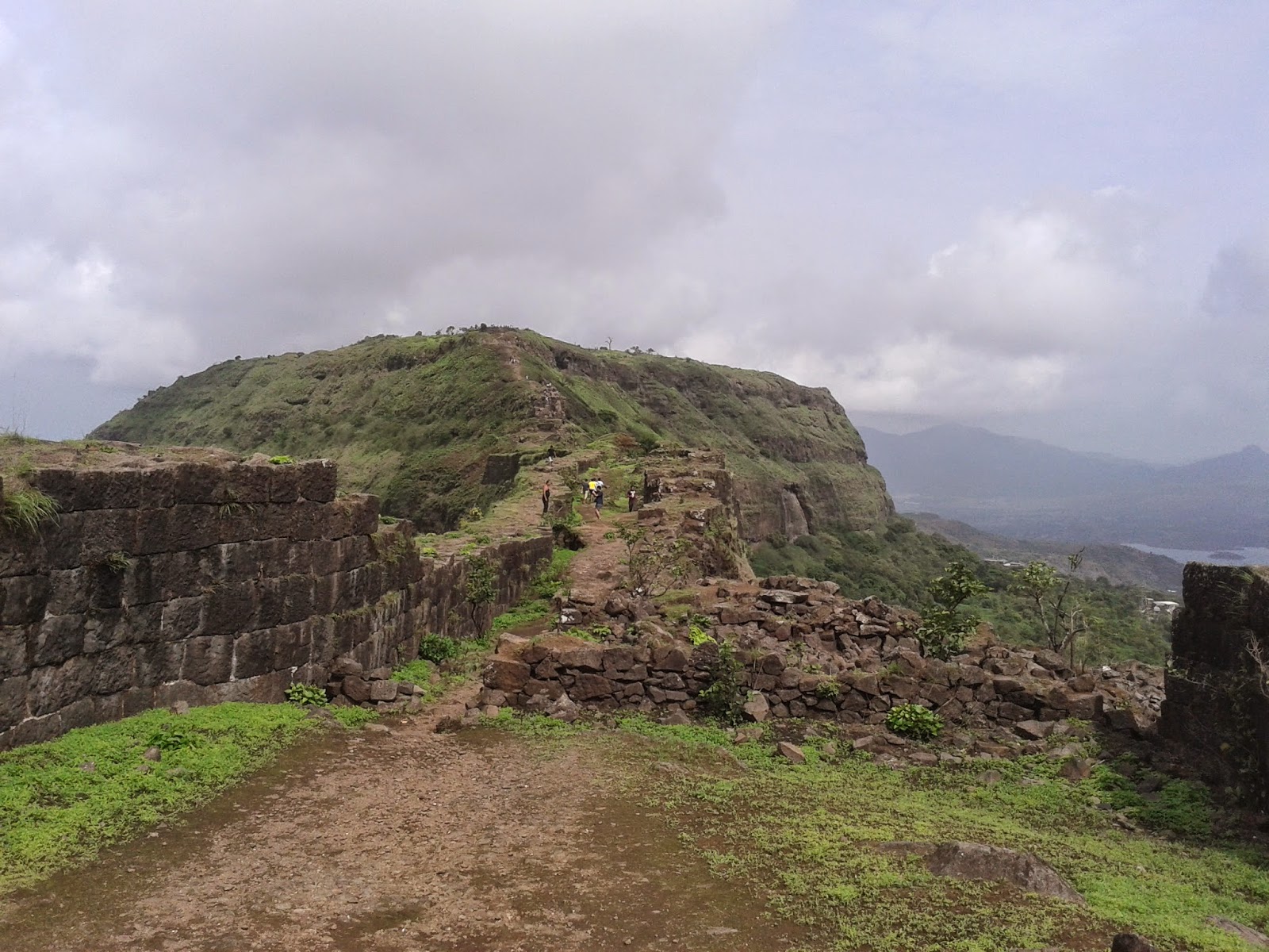 photos of trek trip: Lohagad Visapur Fort