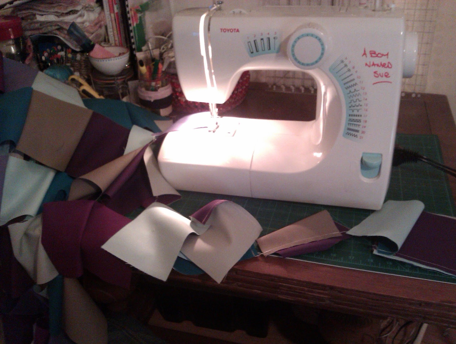 Chain piecing maniac / CHARM ABOUT YOU