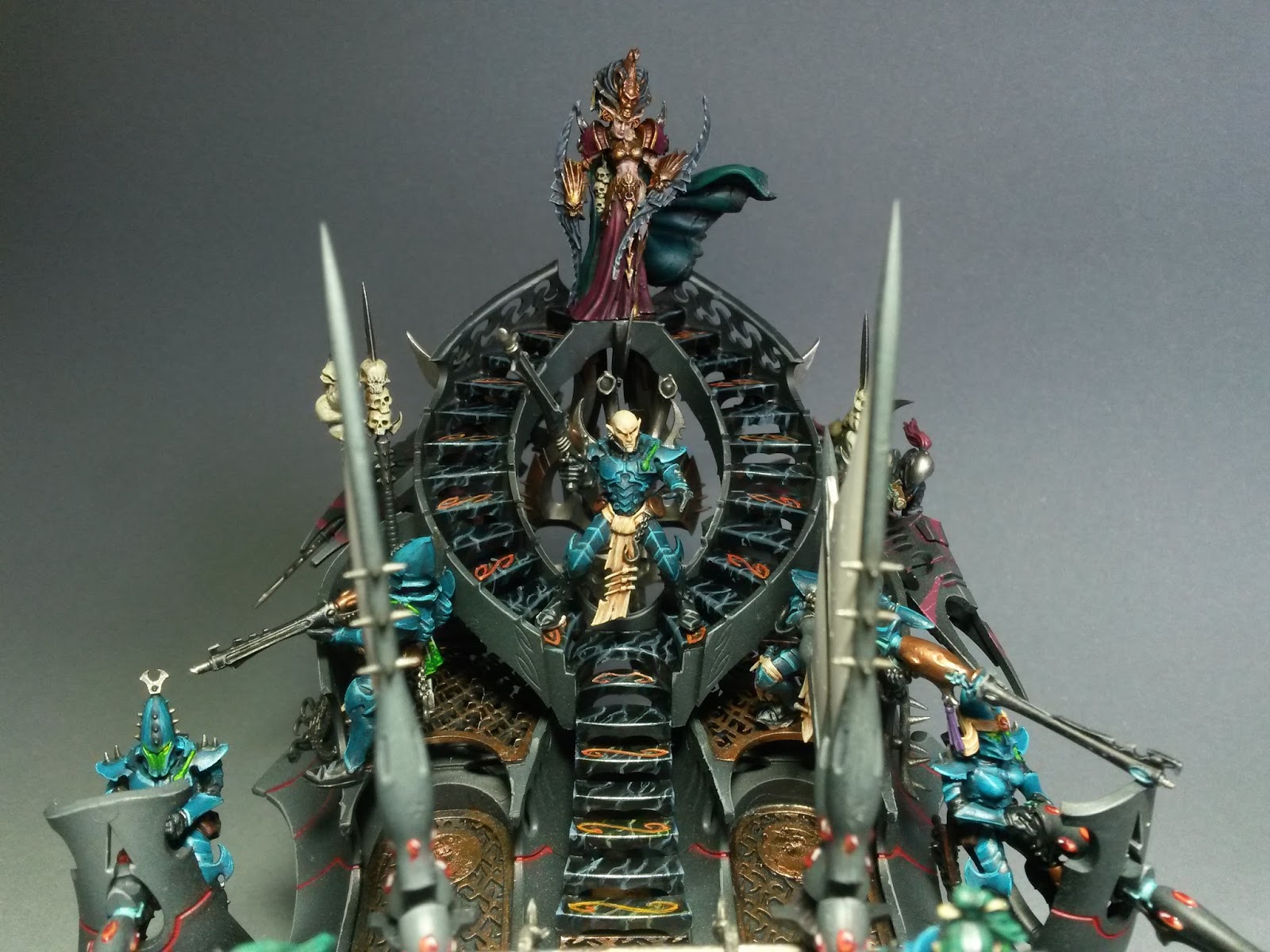 What's On Your Table: Dark Eldar Custom Tantalus - Faeit 212
