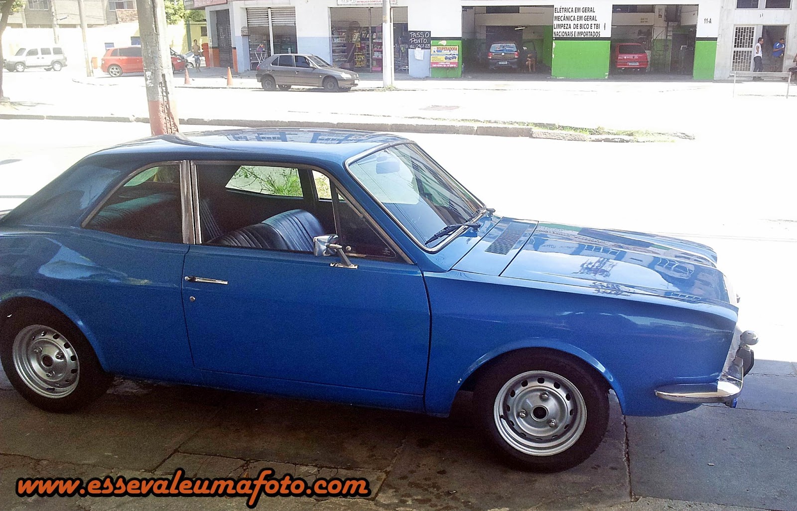 Registros Automotivos do Cotidiano: Ford Corcel Cupê 1976