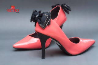 Most stylish And Decent Coat Shoes For Girls 2013 - bridalsgrooms