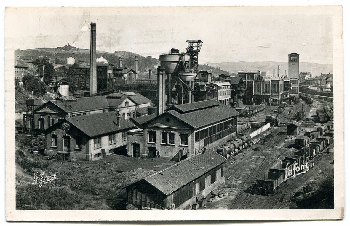 Architectures de Cartes Postales 2: Photographier l'usine : extérieur