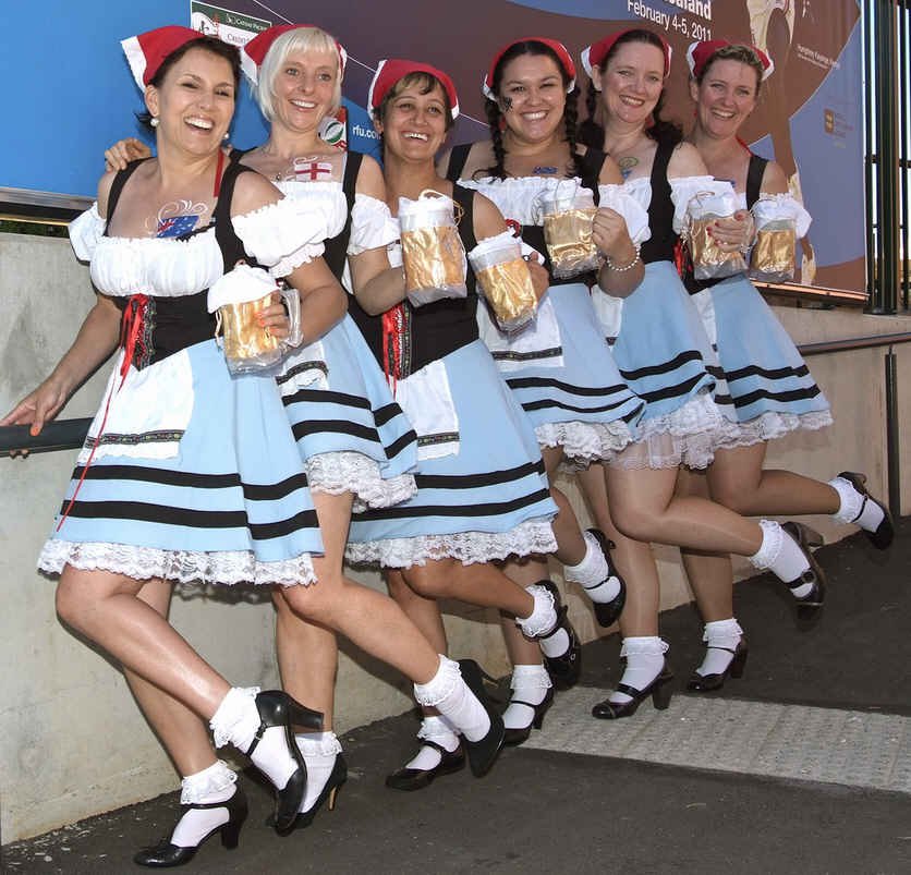 Baggy to Buff - Biosignature Style: beer wenches, baggy trousers and a ...